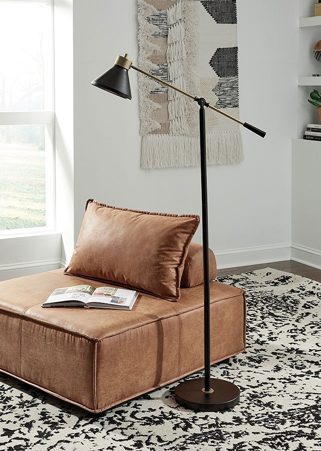 Garville Black And Gold Metal Floor Lamp Signature Design | Furniture Cart